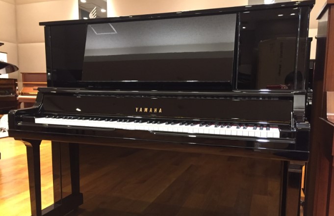 Upright Piano Yamaha UX30A